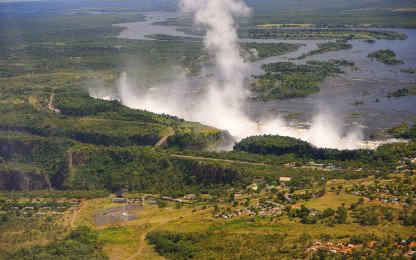 Mosi-oa-Tunya Photos – Images & pictures
