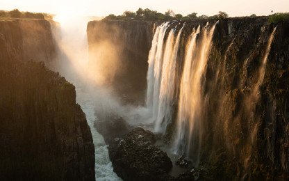 Mosi-oa-Tunya Photos – Images & pictures